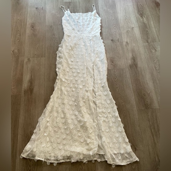 Elliatt | Dresses | Elliatt Elsing White Petal Detail High Slit Maxi ...